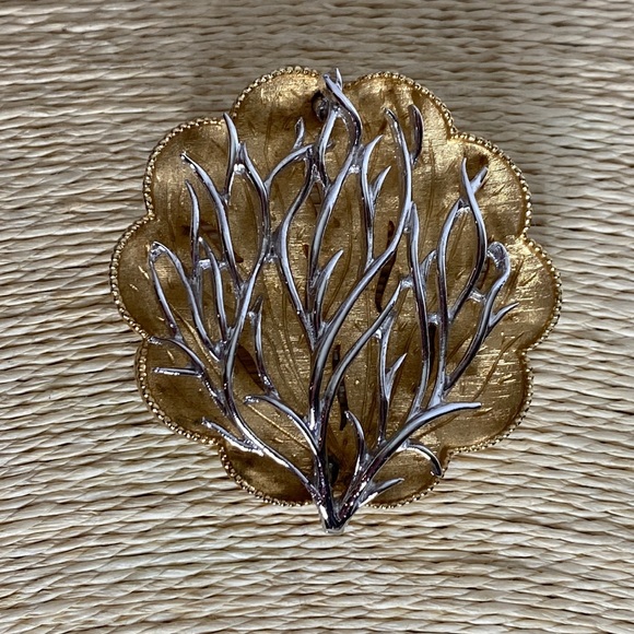 Coro | Jewelry | Vintage Signed Coro Dimensional Brooch Pin | Poshmark